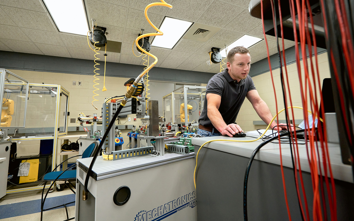 Explore GRCC’s Industrial Maintenance programs for high-demand skills ...